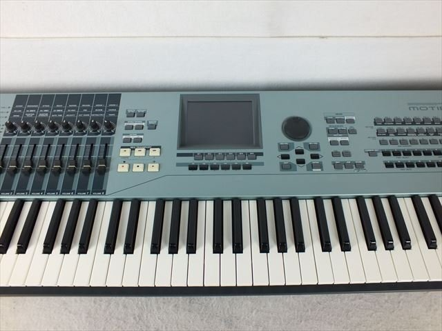 Yamaha Motif XS7 76 Key Keyboard Synthesizer w/ Soft case Musical ...