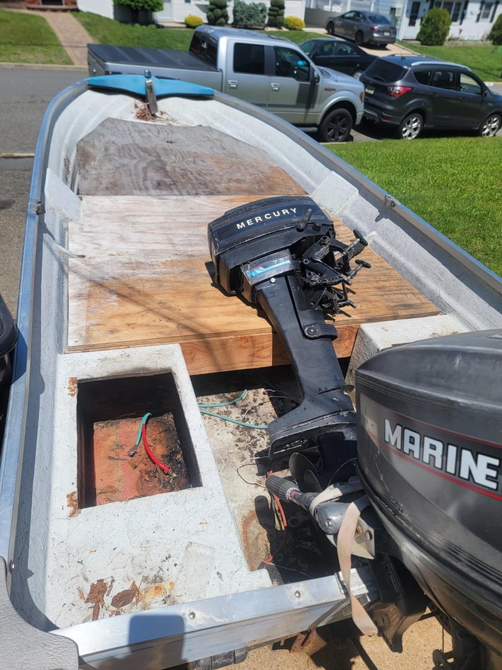 1995 Larivee 14' Boat w/ registration & trailer | eBay