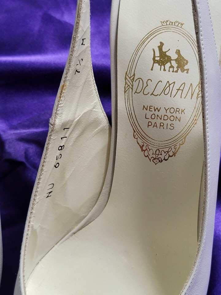 Delman Ladies Vintage 1970's pumps two-tone black and white sling back ...