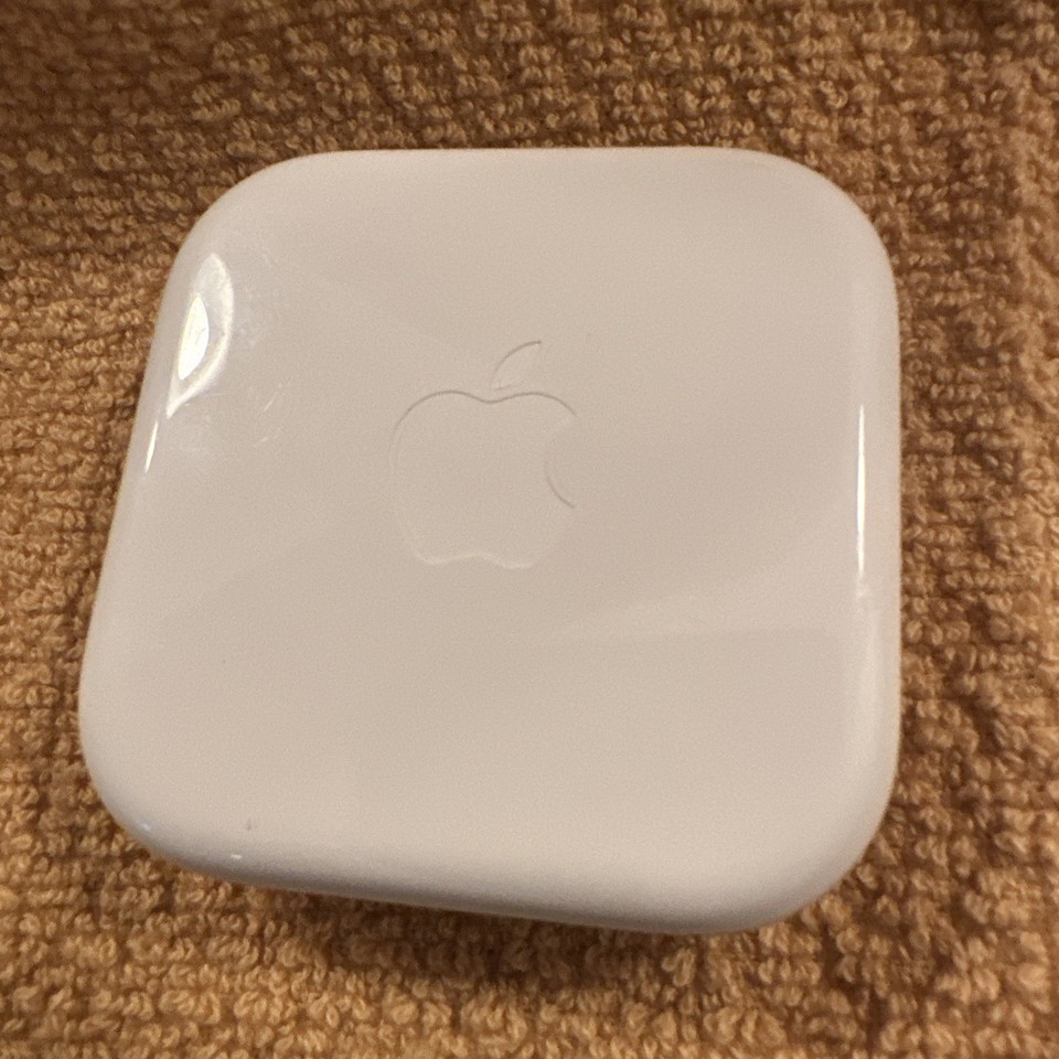 Original Apple EarPods Headphones Plug Earbuds iPhone iPad 3.5mm (New ...