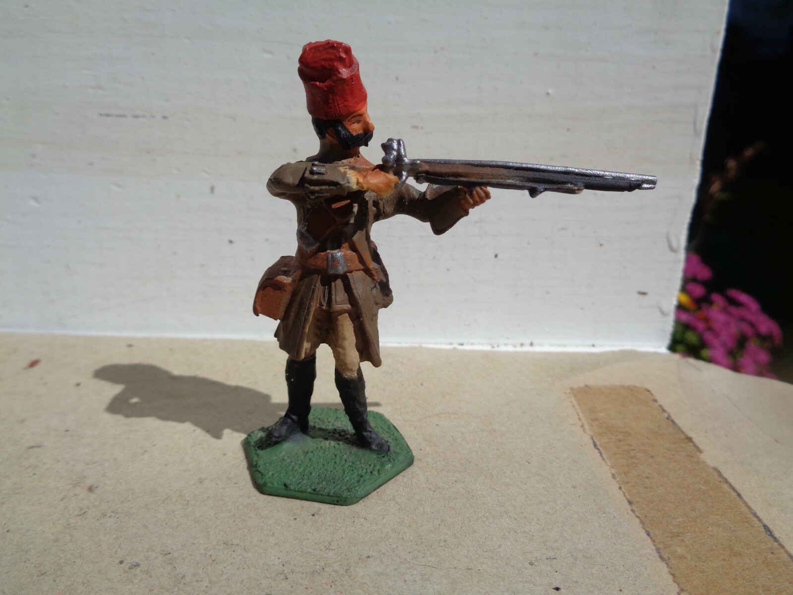 New Hope design osprey French Canadian trapper 1780's, well painted ...