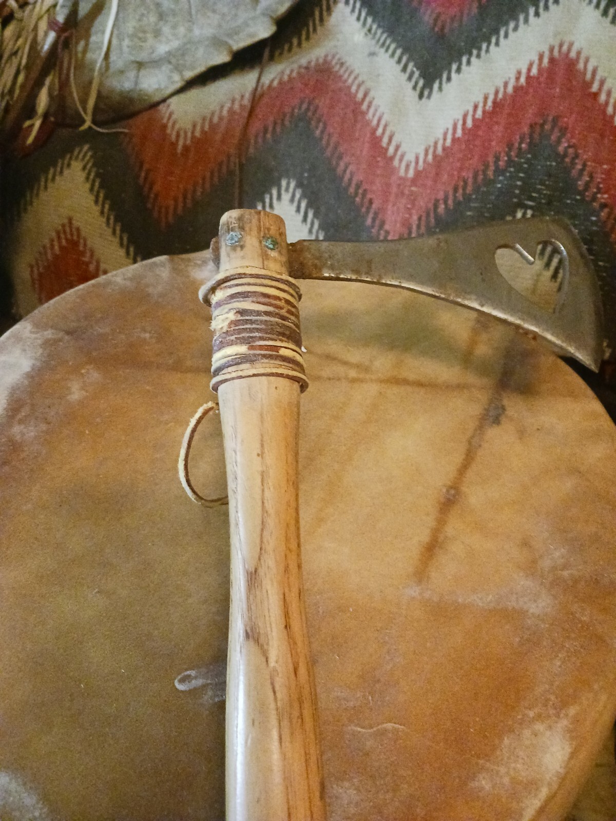 **AWESOME VINTAGE NATIVE AMERICAN IRON TOMAHAWK NICE DETAILS VERY ...