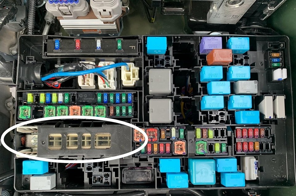 82620-0C030 Fusible Link Block Assembly 180Amp Alternator Fuse with ...