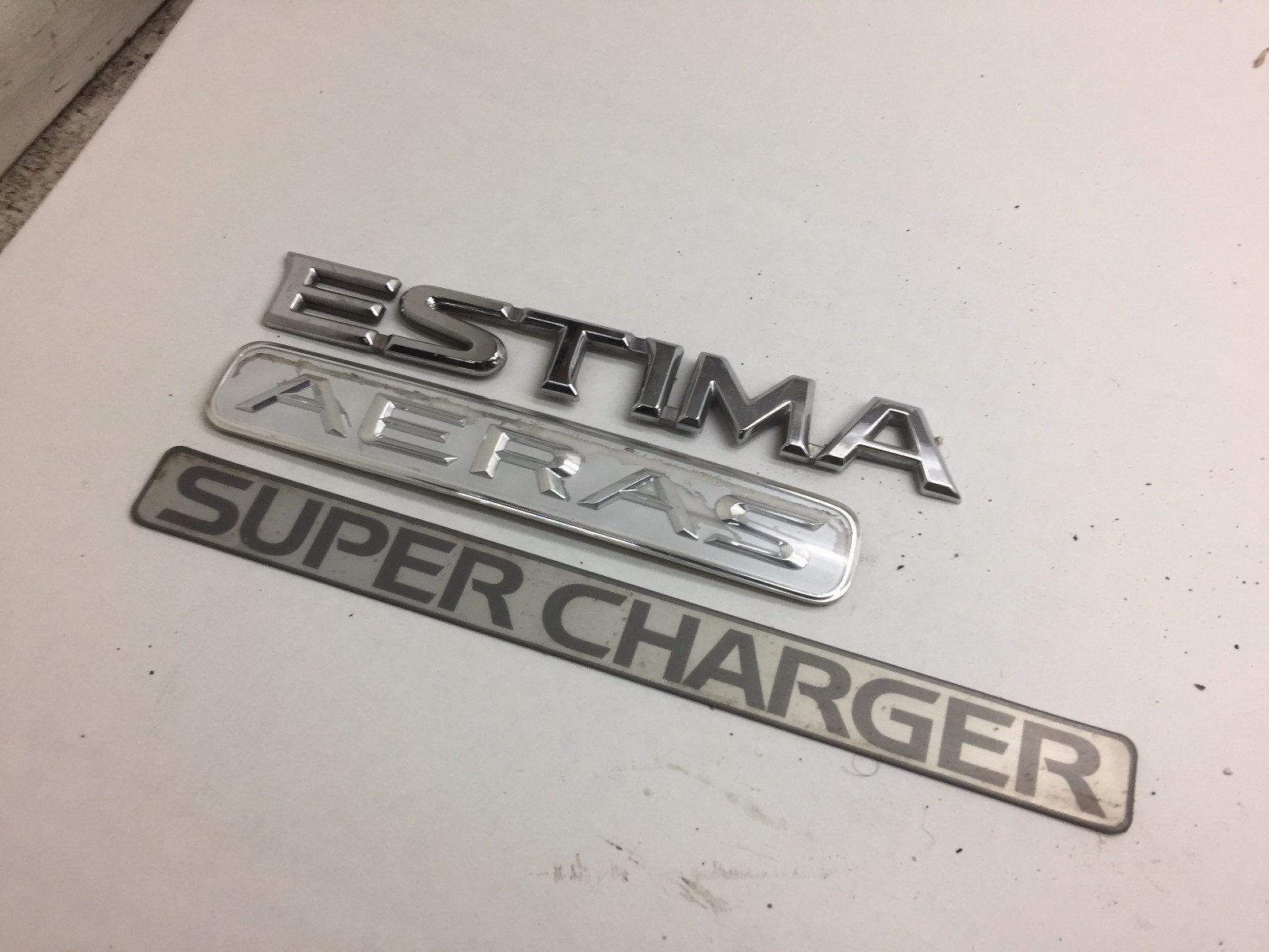 JDM TOYOTA ESTIMA AERAS PREVIA TCR10 SET OF REAR GATE EMBLEMS OEM #2 | eBay