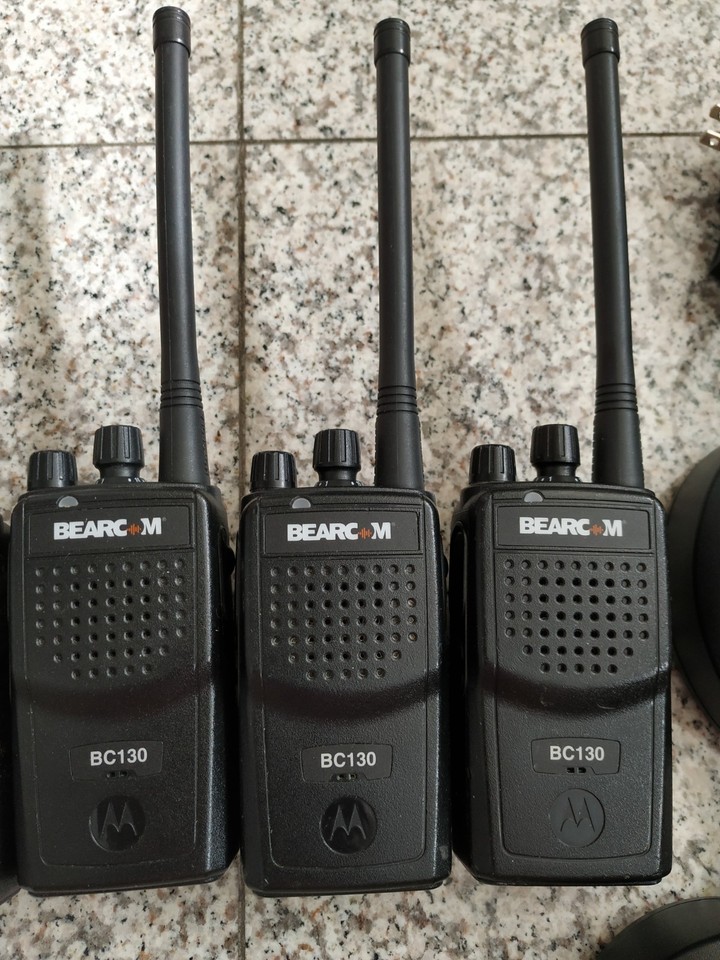 Lot of 6 Motorola Bearcom BC130 Two Way Radio AAH84KDJ8AA2AN CHARGE ...