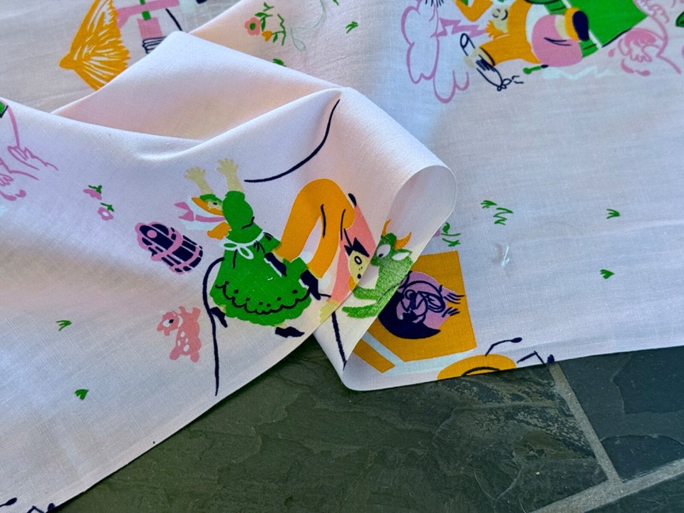 2.5YDS Blush PINK 50s Nursery Rhymes Juvenile Novelty Mid Century ...