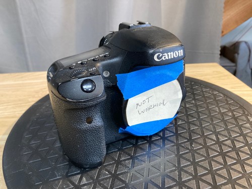 Canon Digital Camera EOS 7D 18.0 MP DS 126251 Digital Camera Body ...