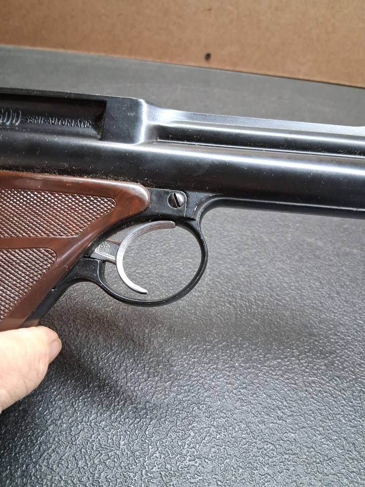 CROSMAN 600 22 CAL SEMI AUTO CO2 AIR PISTOL IN ROCKET BOX C26 | eBay