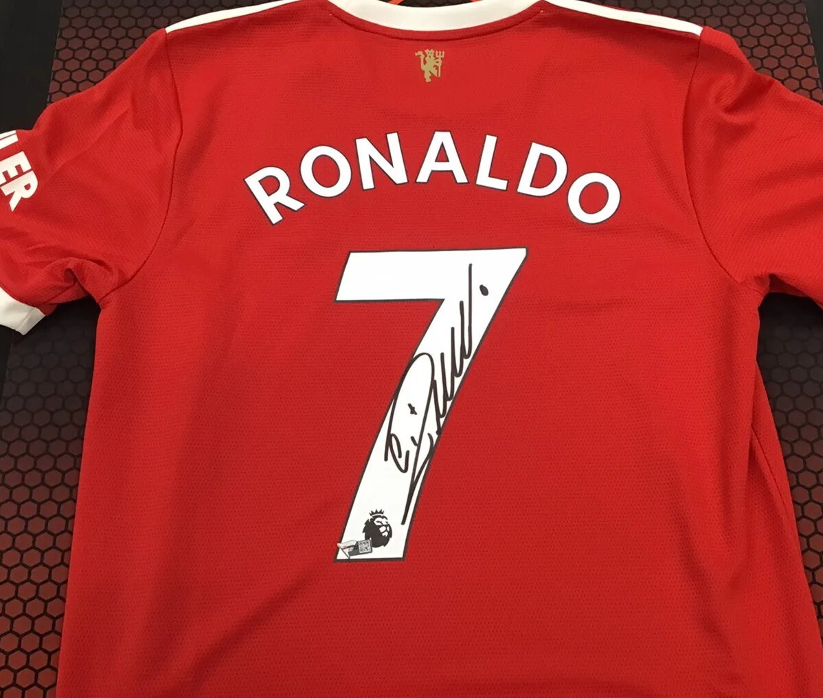 Cristiano Ronaldo Autographed Memorabilia | Signed Photo, Jersey ...