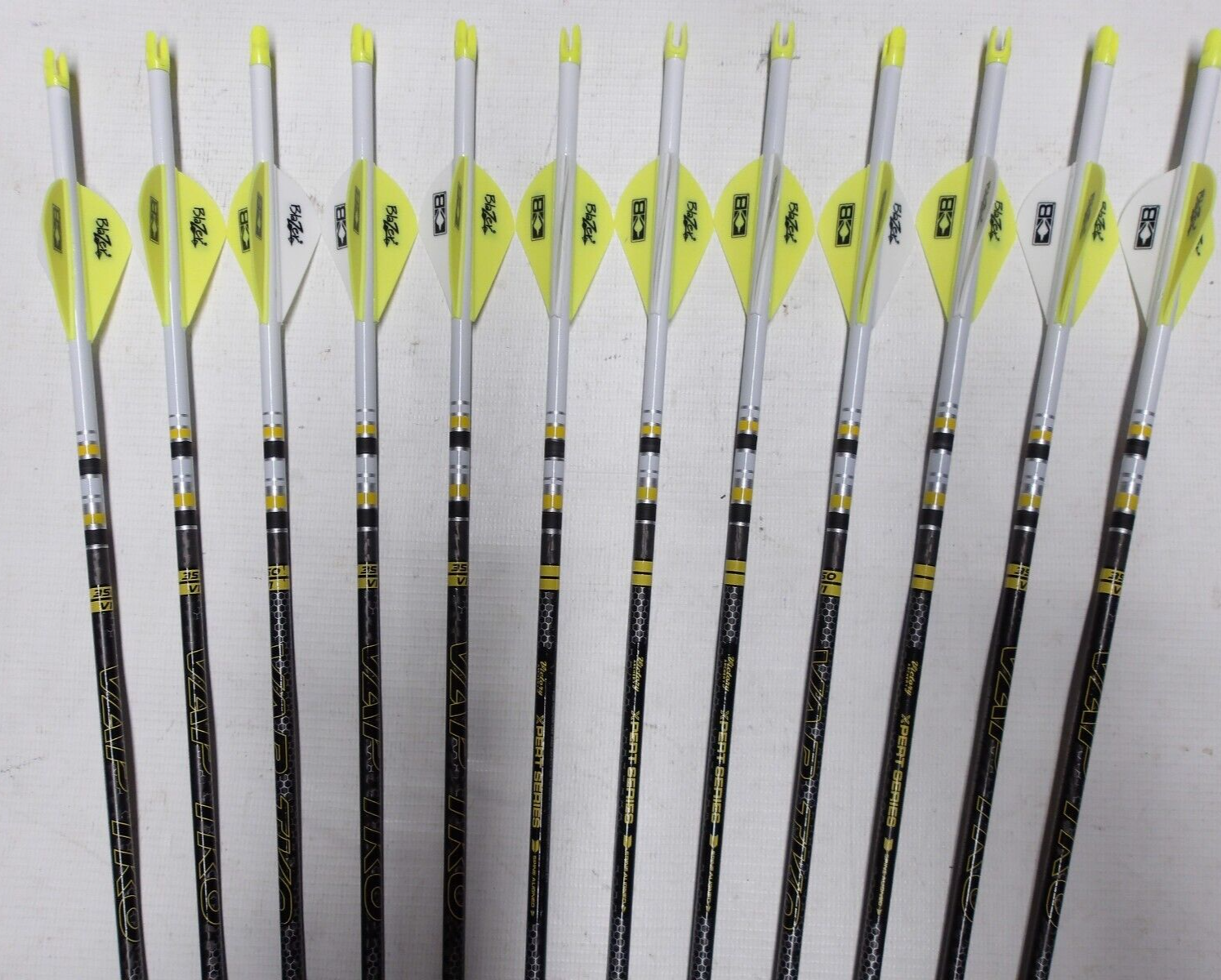 @NEW@ 12- Victory Archery VAP TKO Elite 300 Carbon Dip/Crested Arrows ...