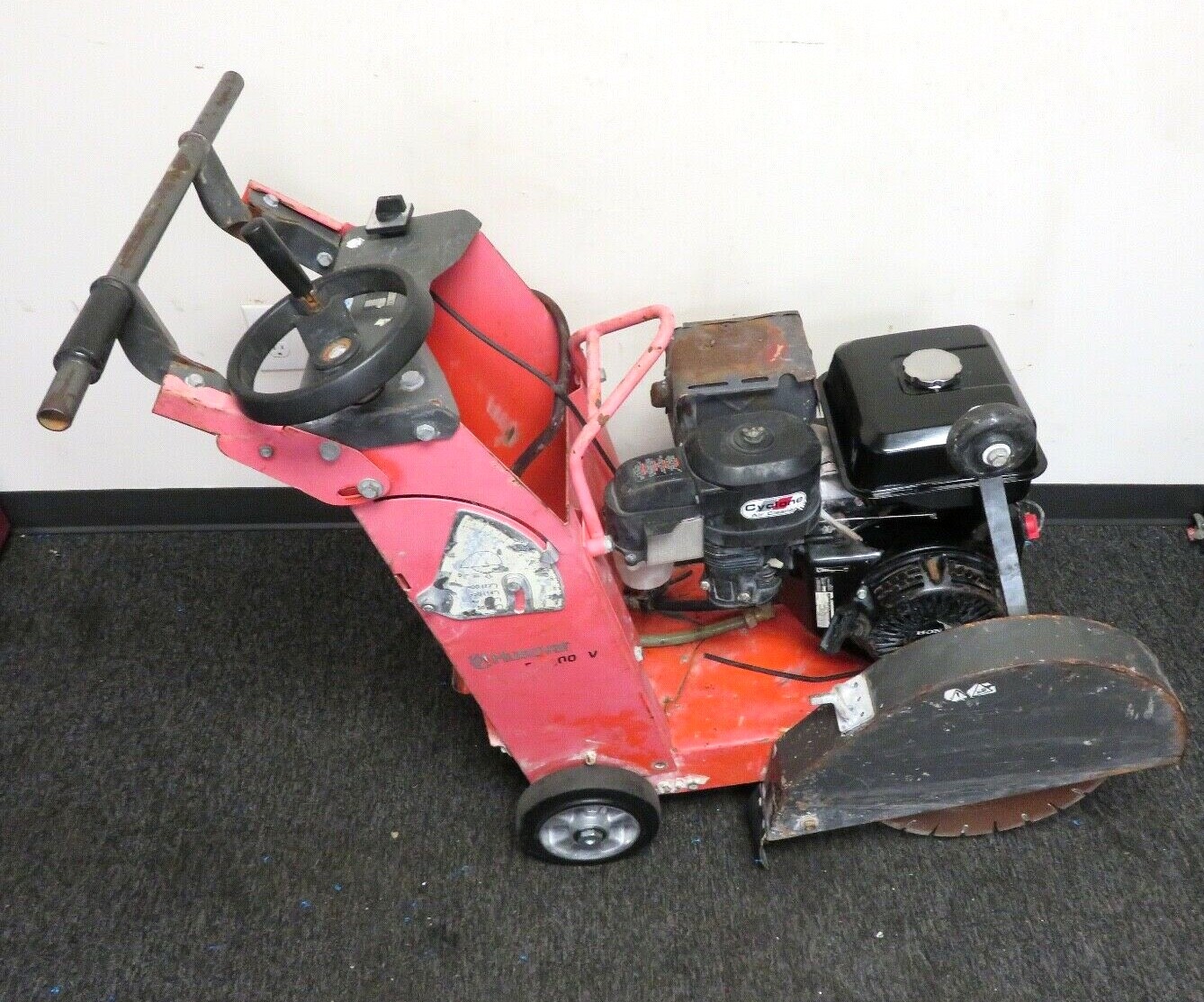 Husqvarna FS400 LV Concrete Asphalt Walk Behind Road Floor Water Cooled ...