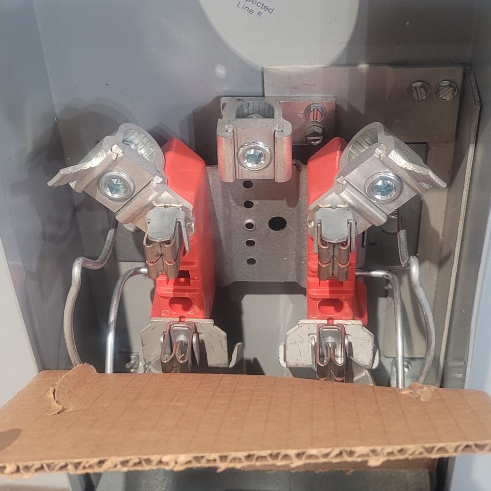 Milbank U5842-RL-100-KK 200A Ringless Small Hub 100A Main Breaker Meter ...