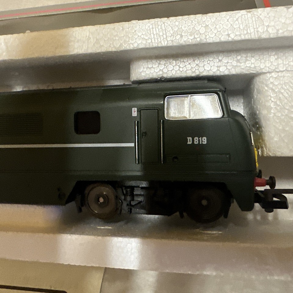 Lima L204837 Class 42 Warship D819 'Goliath' in BR green LIMITED ...