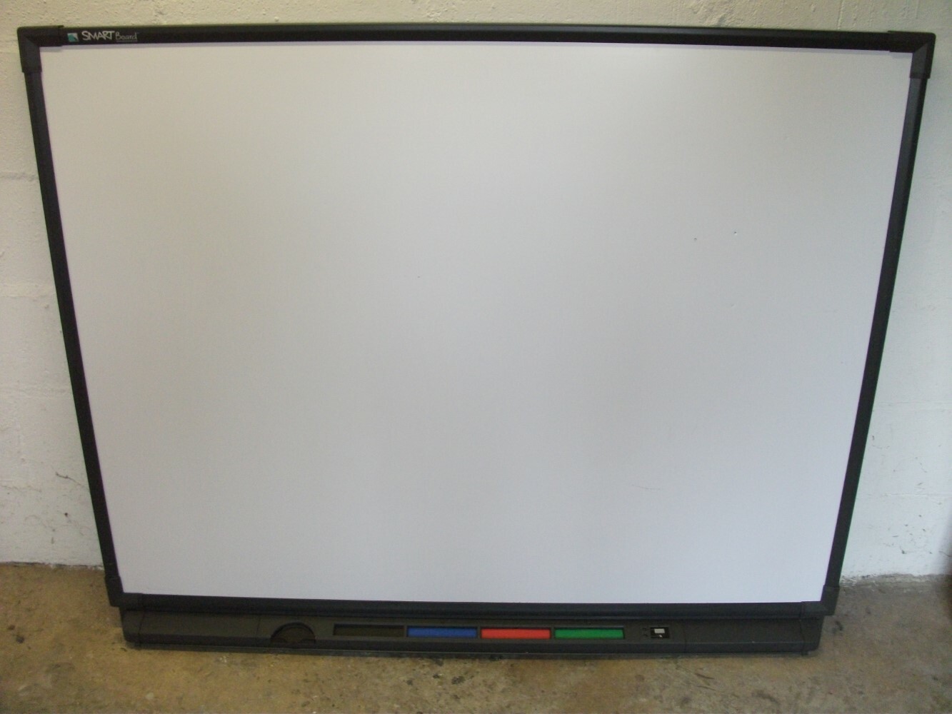 Smart Board SB580 Interactive Whiteboard With Pen Tray | eBay UK