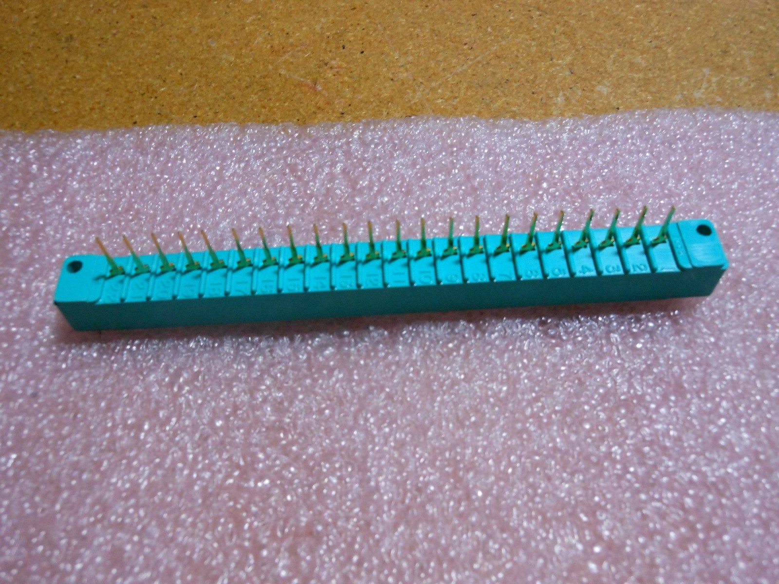 AVX / ELCO CONNECTOR PART # 00-5009-022-153-002 NSN 5935-00-442-1942 ...