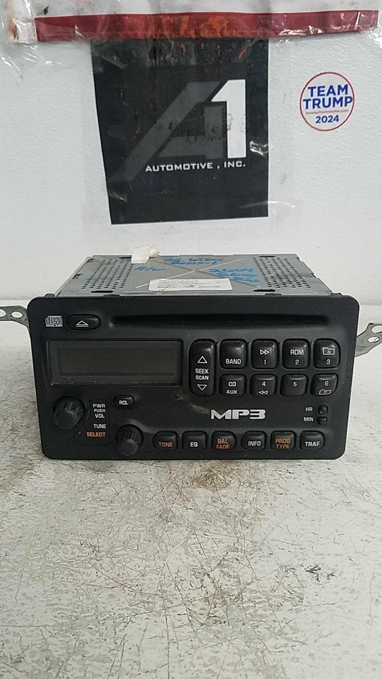 06-08 PONTIAC VIBE RADIO AM MONO-FM STEREO CD-MP3-ETR-RDS PLAYER opt ...