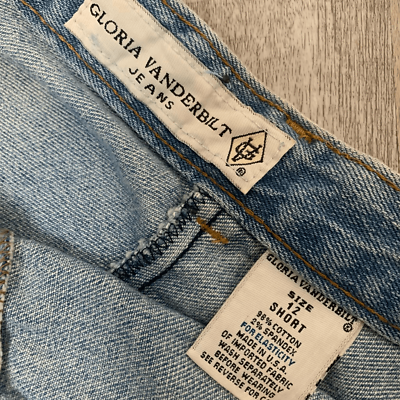Vintage Gloria Vanderbilt Light Wash High Rise Jeans 12 Vintage Gloria Vanderbilt Light Wash High Rise Jeans 12