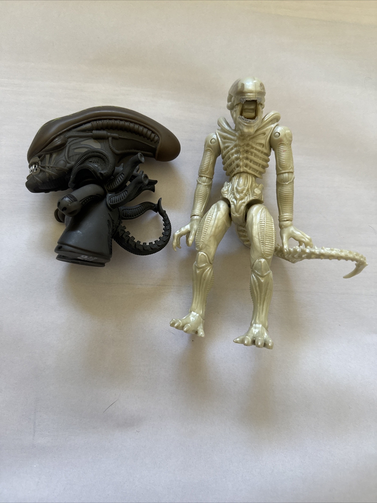Alien XENOMORPH DRONE Action Figure 7" Lanard + Grid Alien Loot Crate ...
