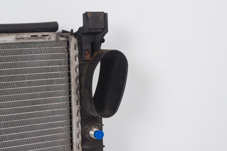 Mercedes 2205002003 Radiator Complete | R230 SL C215 CL W220 V220 S | eBay