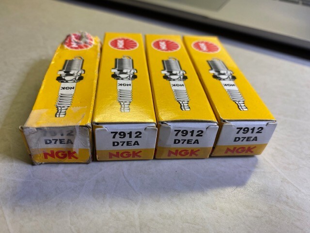 NGK D7EA - Alternative spark plugs