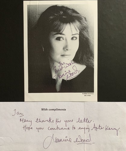 JANINE WOOD TV ACTRESS (AFTER HENRY) VINTAGE **HAND SIGNED** PHOTO CARD ...