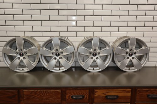 2004-2006 Pontiac GTO Set of 4 17x8 Silver 5-Spoke Wheels (PZ9) *Some ...