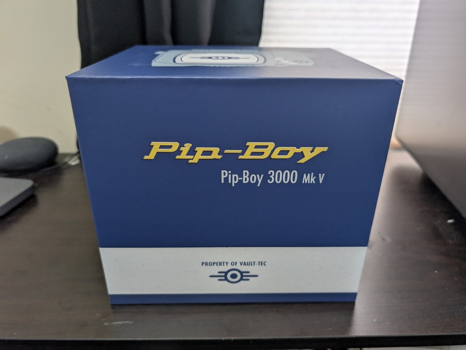 NEW Fallout Pip Boy 3000 MK V Die-Cast Replica Vault 33 Figure Wand ...
