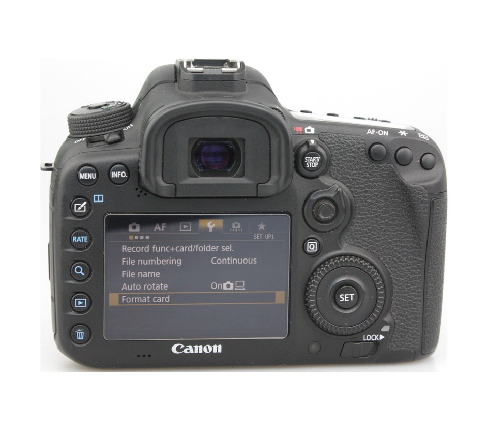 Canon EOS 7D Mark II - 20.2MP, 10fps, 65 AF point - DSLR Camera Body ...