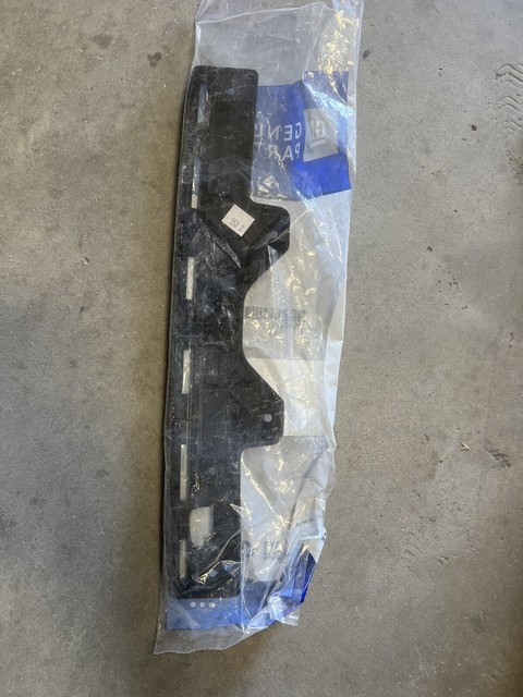 22960925 2015-2016 Cadillac Escalade ESV GM OEM Rear Bumper Lower ...