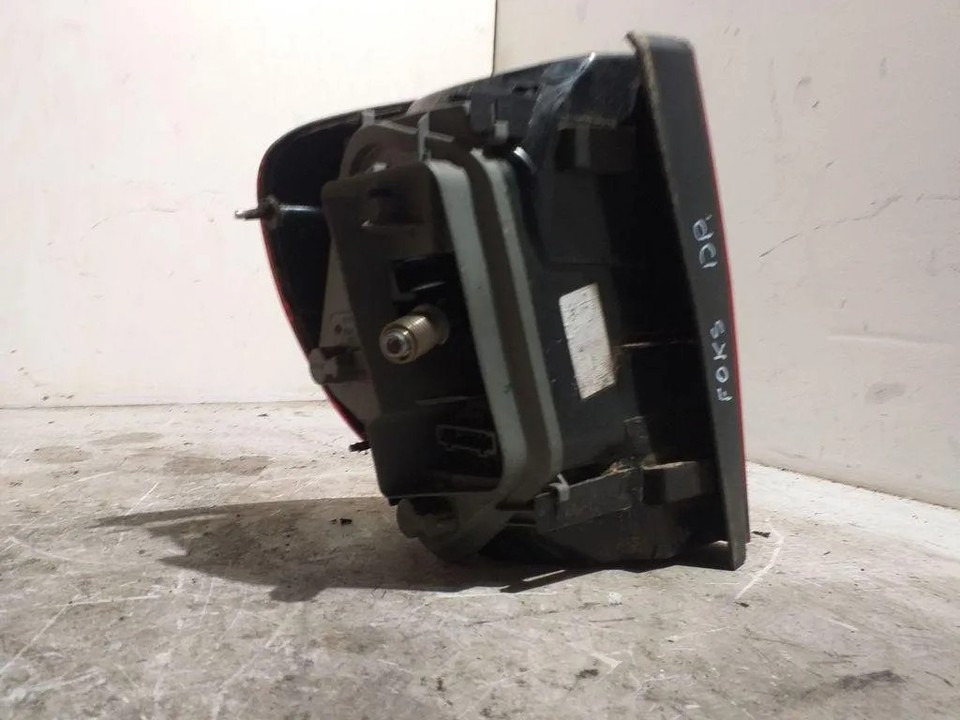 VW FOX 5Z1, 5Z3 Rear Right Tail Light 1.39 Diesel 51kw 2007 31476057 ...