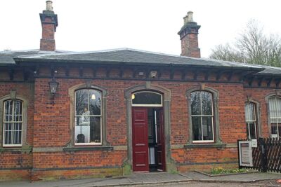 PHOTO SHACKERSTONE STATION ENTRANCE BATTLEFIELD LINE 20-02-2024 | eBay UK
