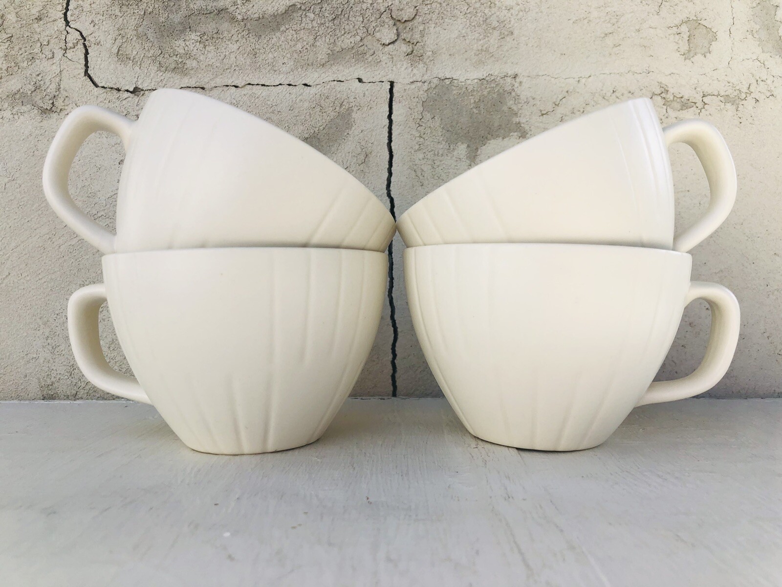 Set of 4 Crate & Barrel Large Coffee Cups Mugs Matte Cream Parallel ...