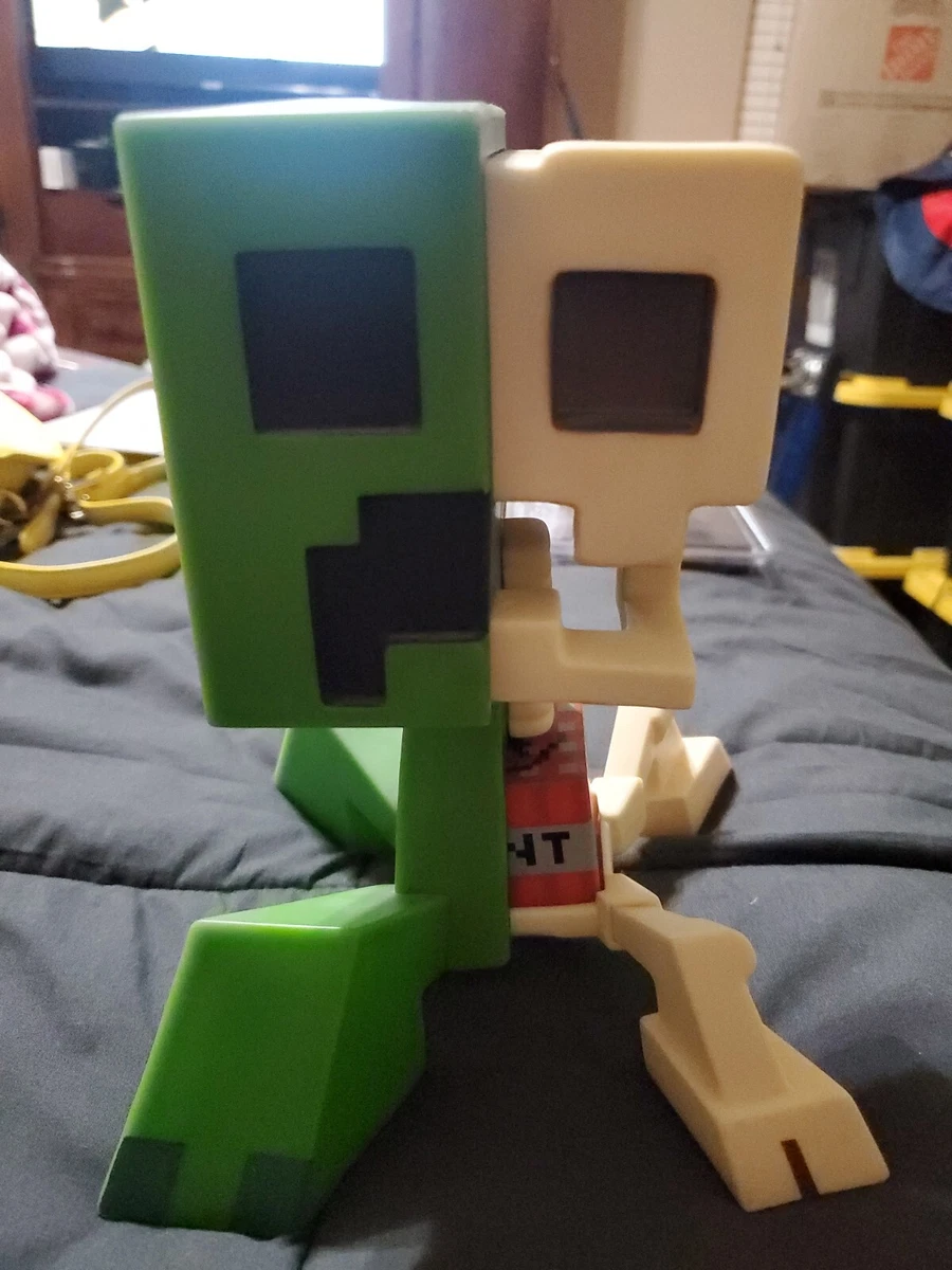 Minecraft Creeper Anatomy Deluxe Vinyl Figure