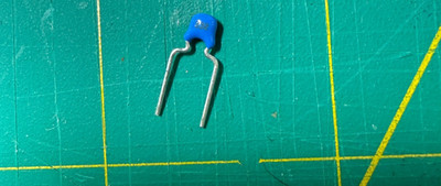 10 pcs, 3300 pF ±0.5pF 50V Ceramic Capacitor C0G, NP0 Radial, | eBay