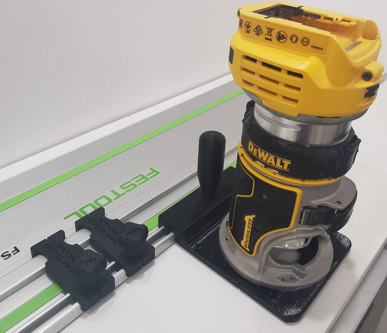 Adaptor Dewalt router DCW600 DCW604 D26200 to guide rail track groove ...