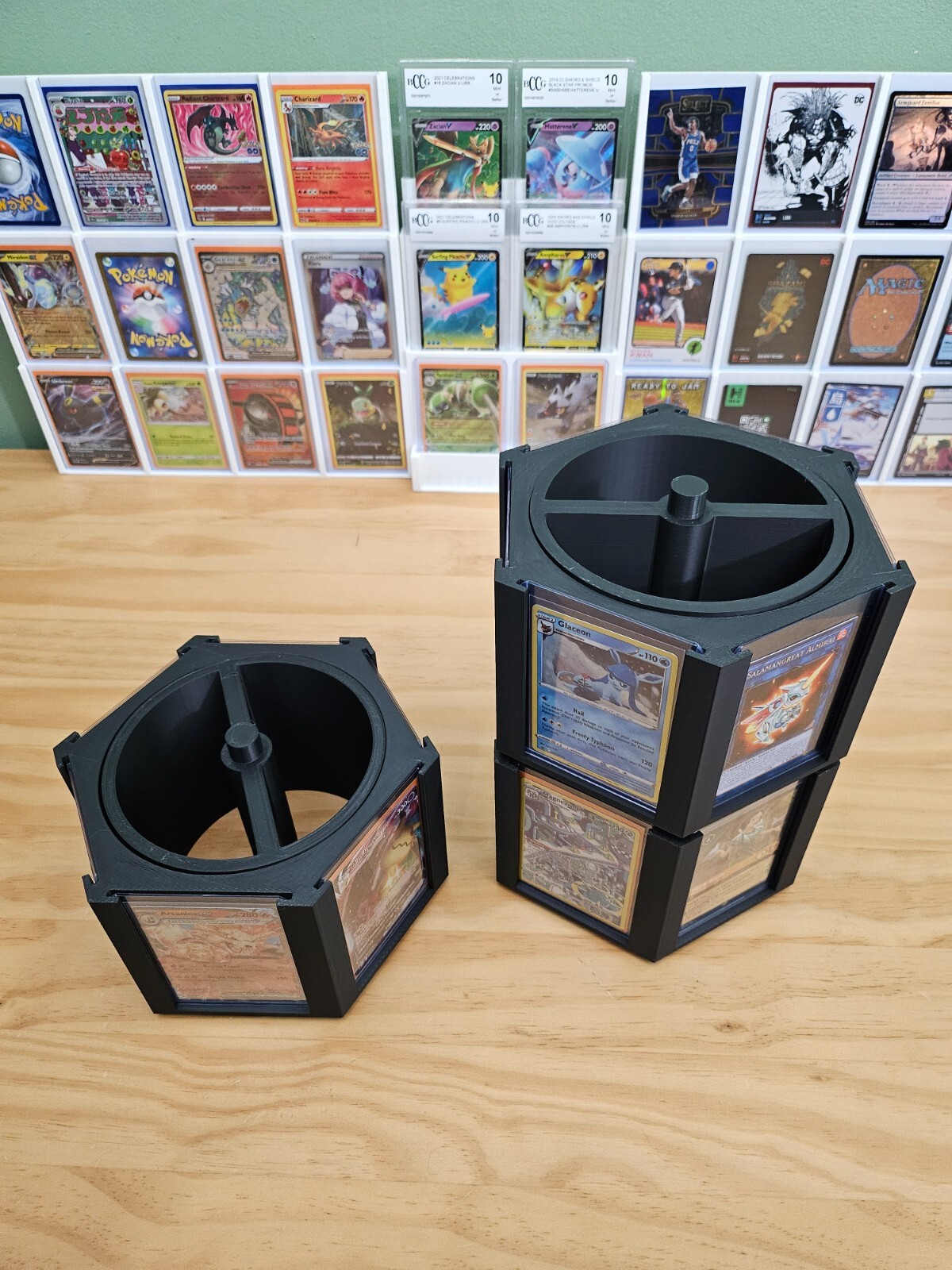 1x Spinning Stackable Trading Card Display Stand for 6 Toploaders ...