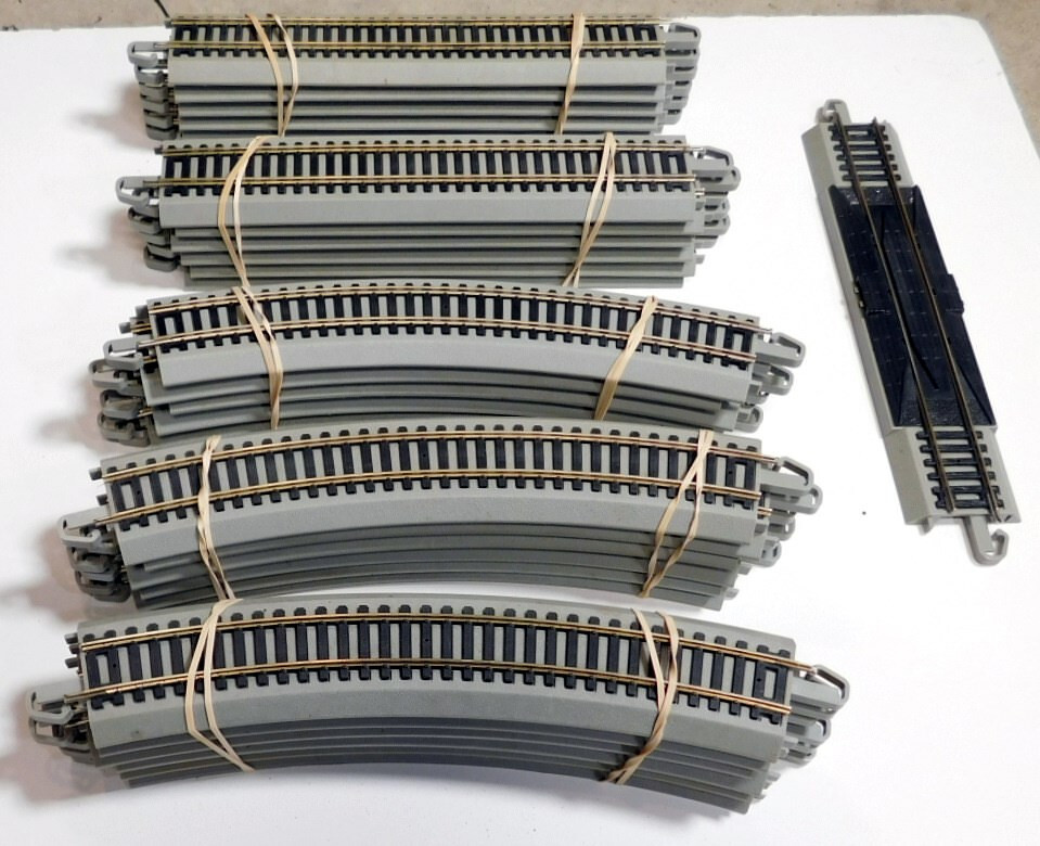 31 PCS BACHMANN HO E-Z TRACK, BLACK TIES GREY ROADBED & 1 TERMINAL ...