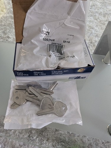 50 Master Lock Keys M16 EZ Key Ilco 1092NR Uncut Blanks Pad Nickle ...