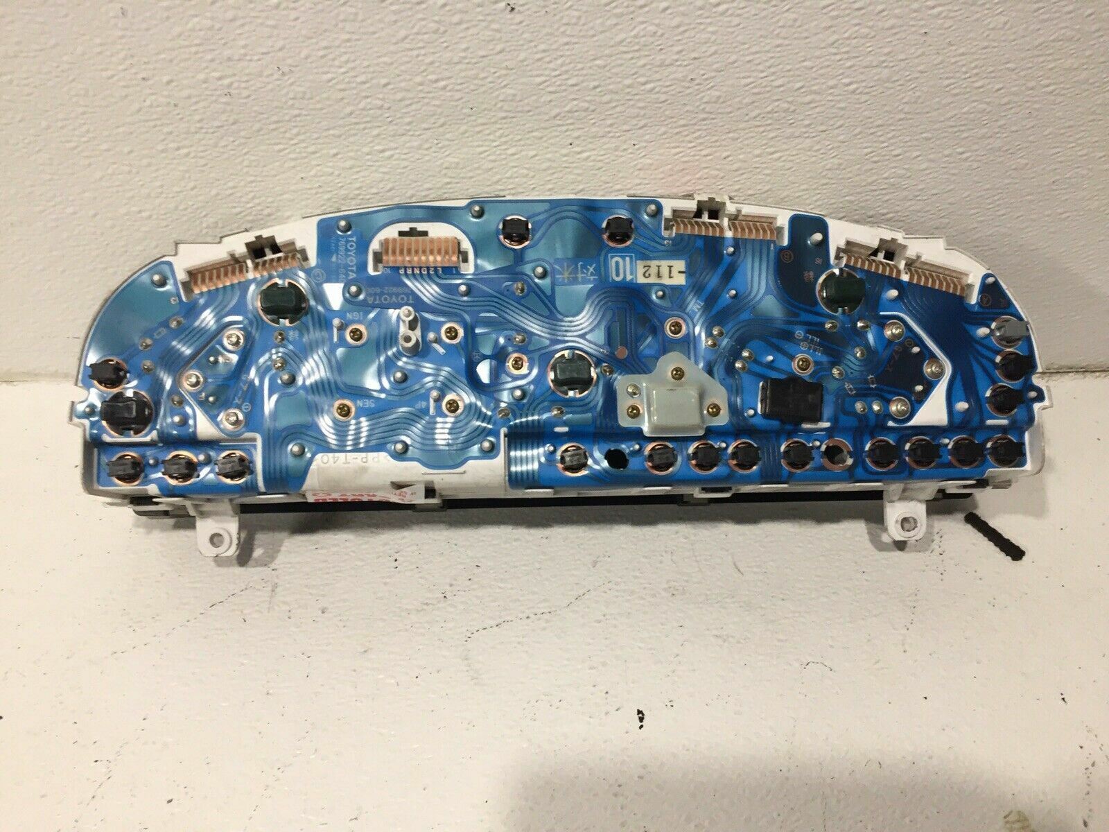 1998 98 Toyota 4Runner 3.4 Auto instrument Gauge Cluster Speedometer ...