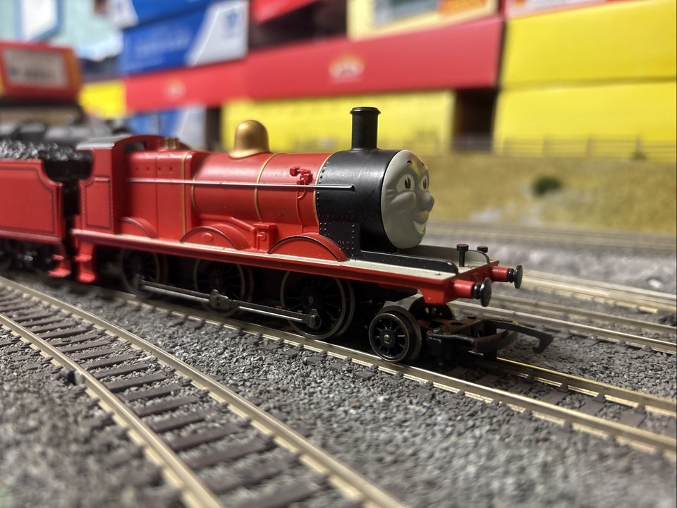 Hornby OO Gauge James the Red Engine – Thomas & Friends | eBay UK
