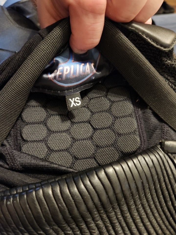 UD Replicas Batman Leather Suit Cape Dark Knight Rises Christian Bale ...