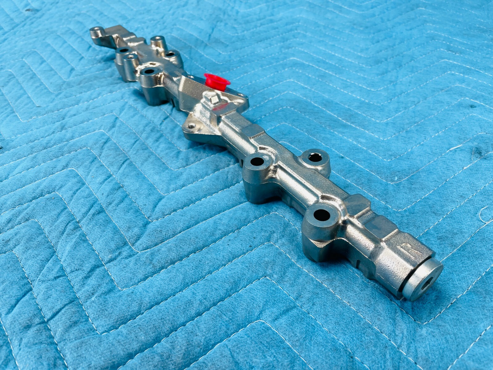 Genuine Infiniti Nissan Fuel Rail Passenger Side 17521-1LA0A OEM | eBay