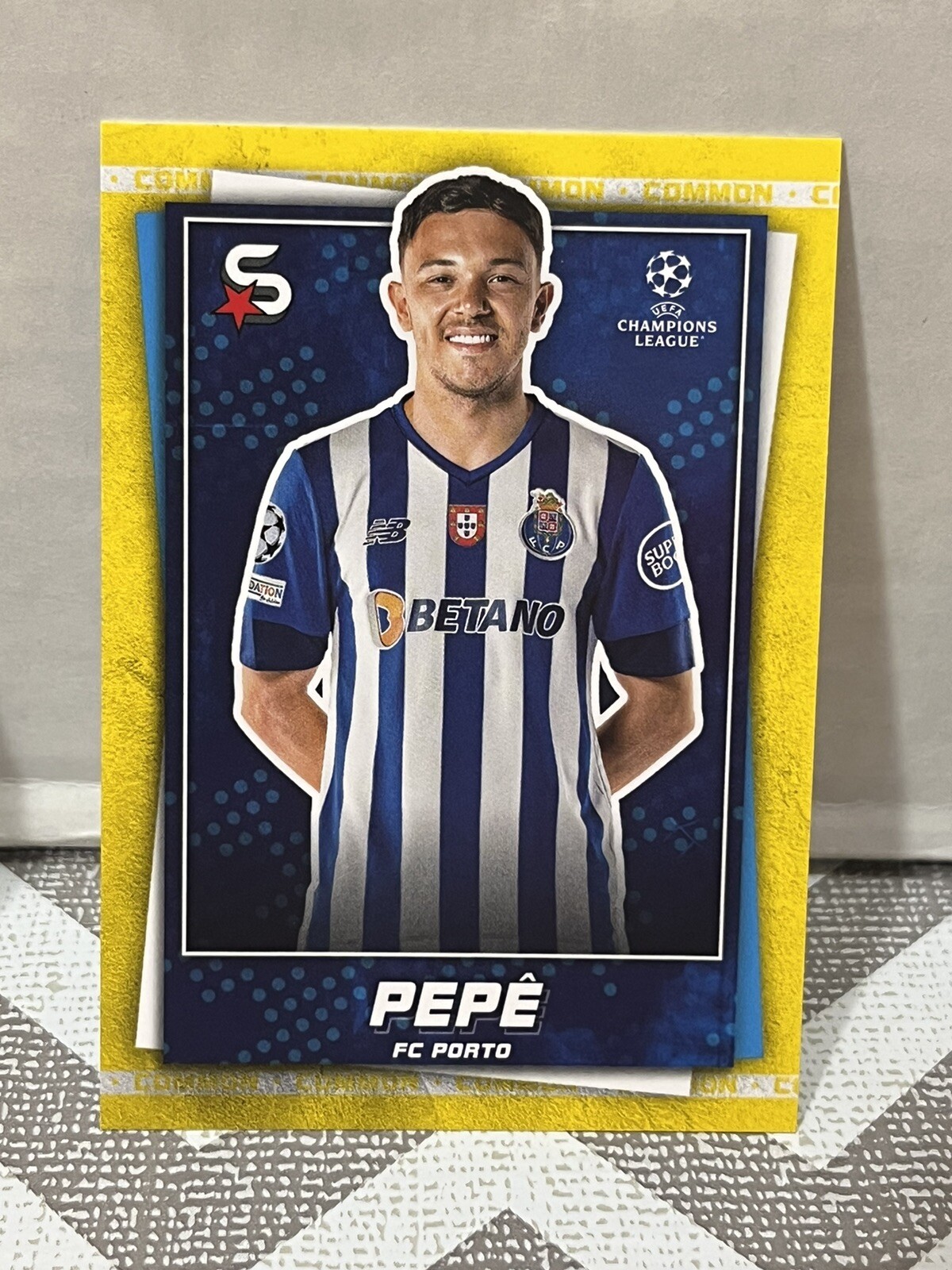 PEPE FC PORTO TOPPS UCL SUPERSTARS YELLOW COMMON #143 Soccer Sp ...