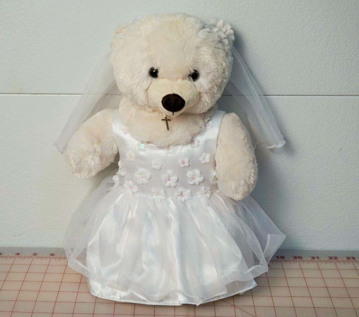Build a bear wedding outfit | Beachweddingtips.com