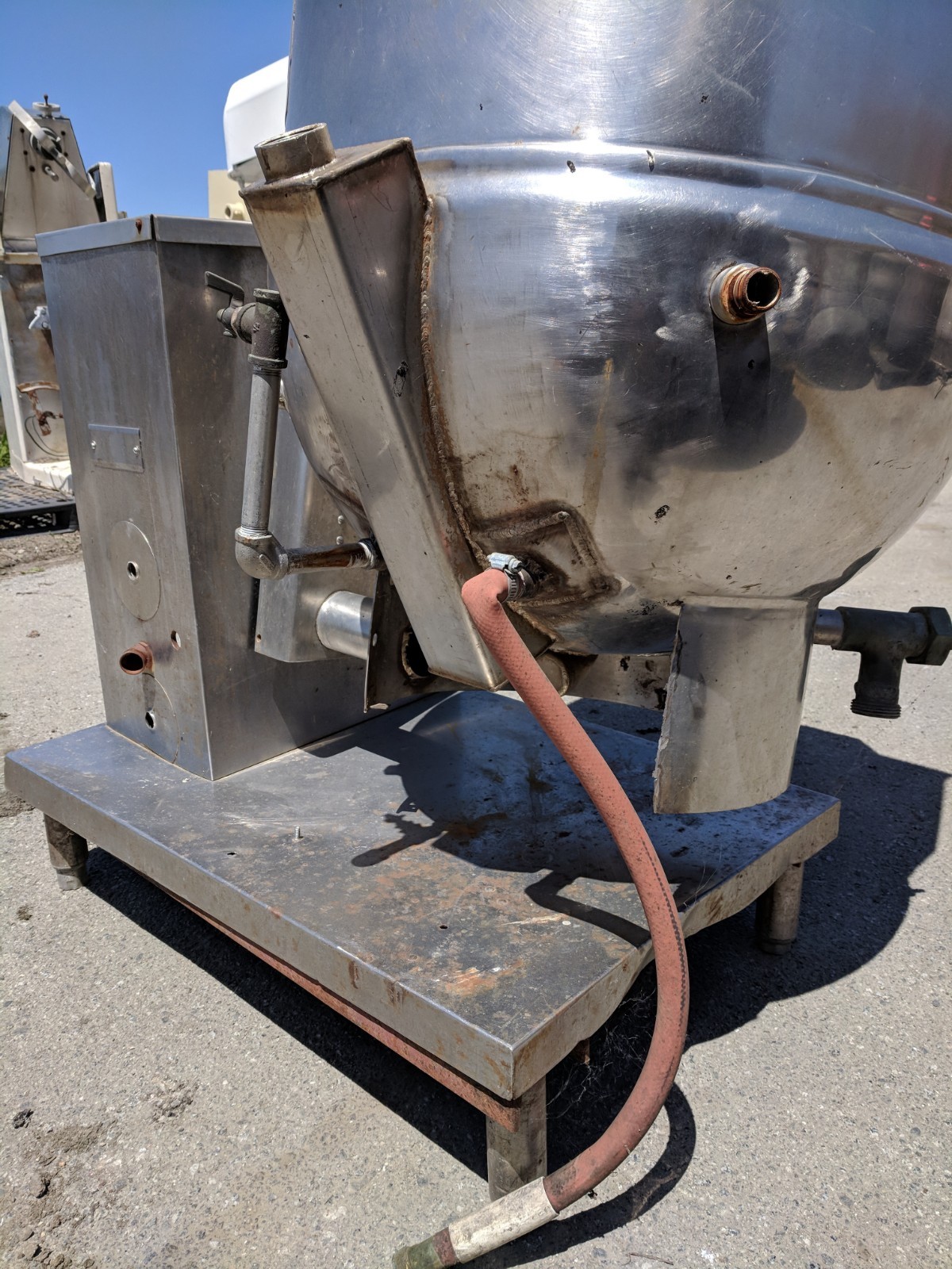 Groen DH-40 Tilting NATURAL GAS Steam Kettle, 100,000 BTU. No Agitator ...