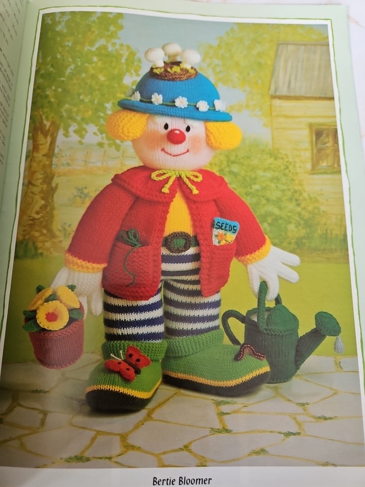 Jean Greenhowe's CLOWNS RED NOSE GANG DK pattern booklet | eBay UK