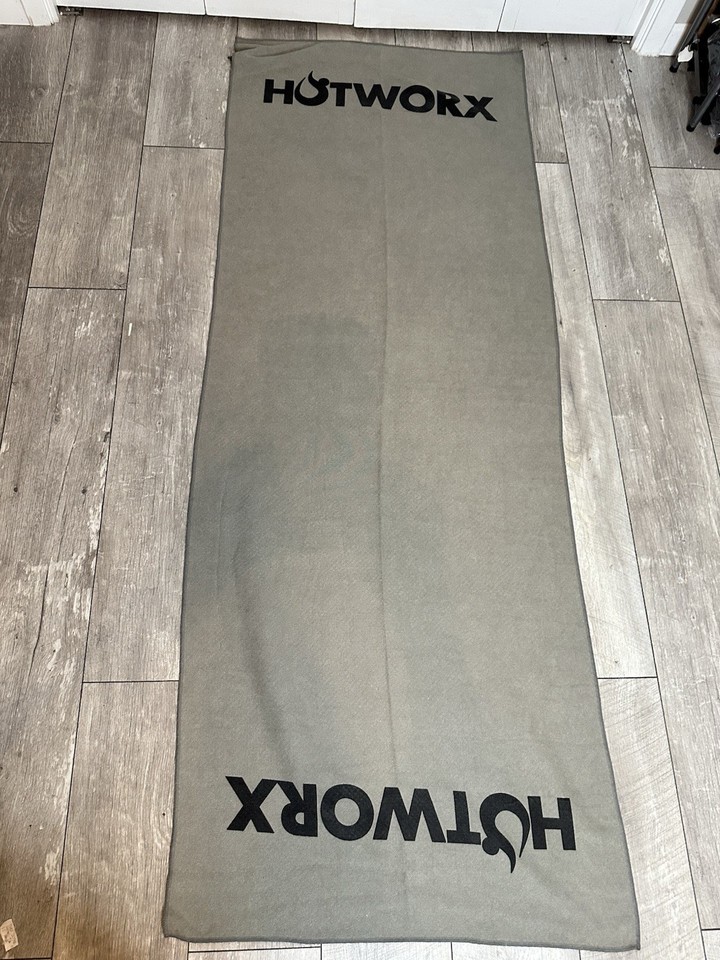 HOTWORX Hot Yoga Mat Grip Towel Gel Micro Grips HotWorks Non Slip Gray ...