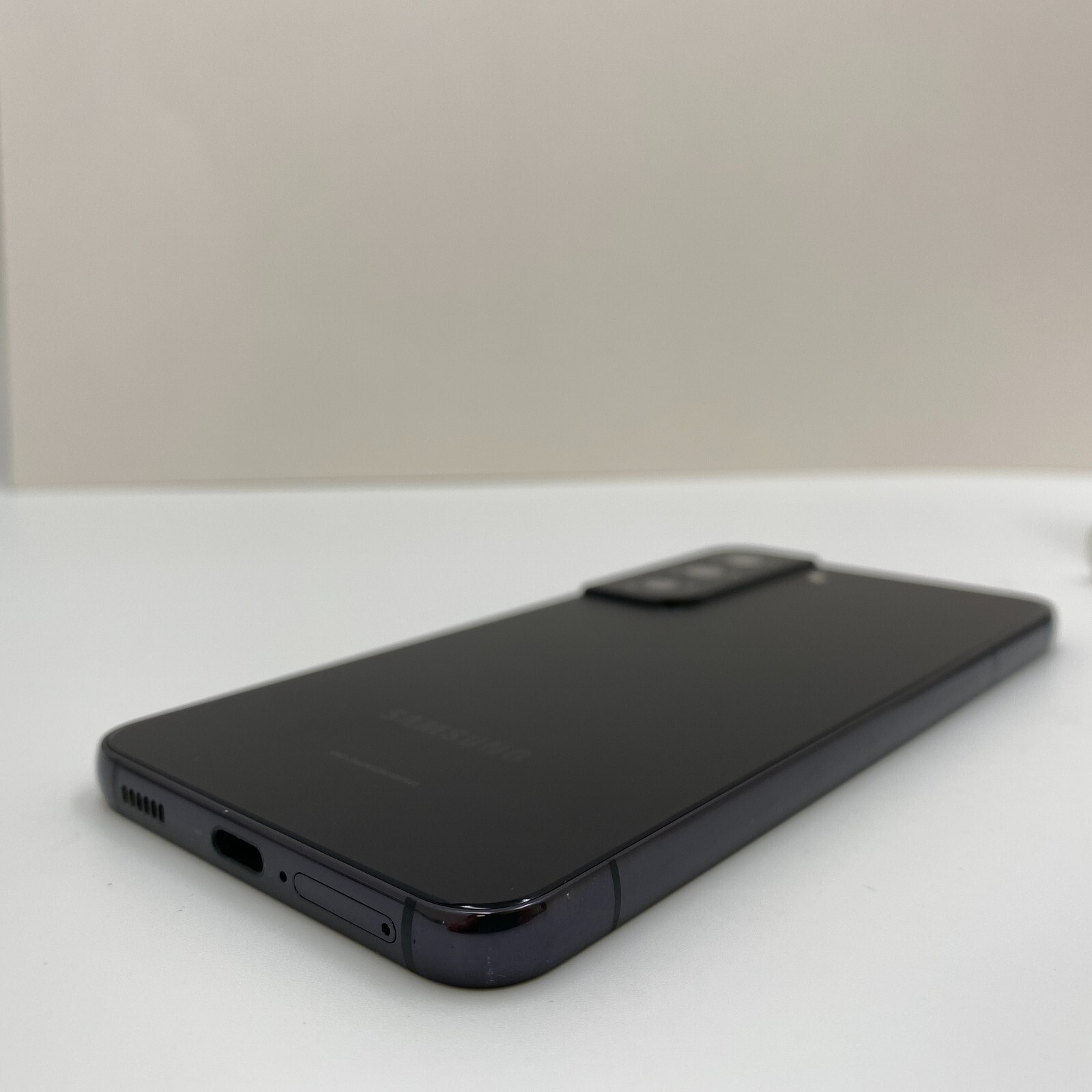 Samsung Galaxy S22 5G SM-S901U - 128GB - Black (Unlocked) - Very Good ...