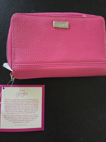 Jewell By Thirty One Wallet The Rolling Jewell. URU Candy Pink Pebble ...