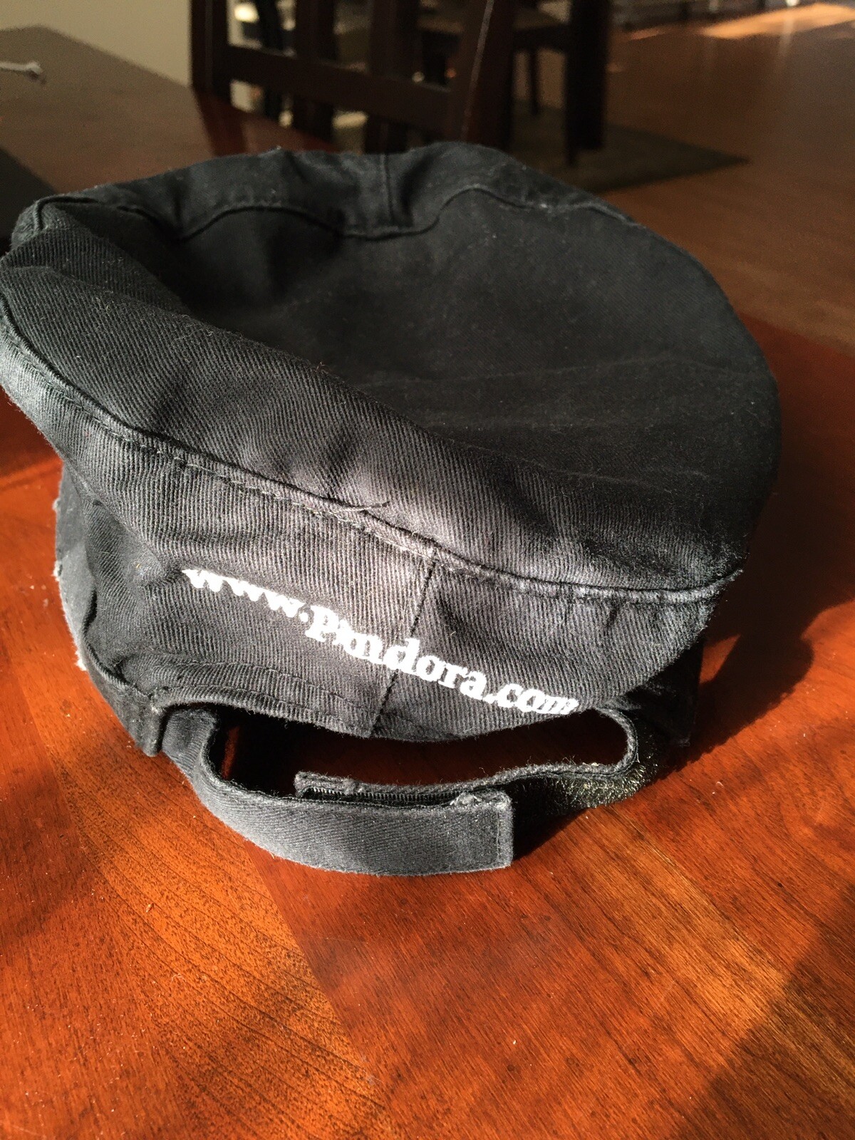 early 2000s Vintage Pandora Cap - Gem